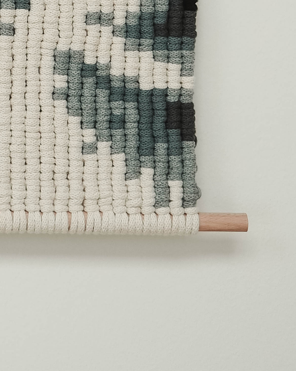 Pixel macrame animals - Macrame Makers Club